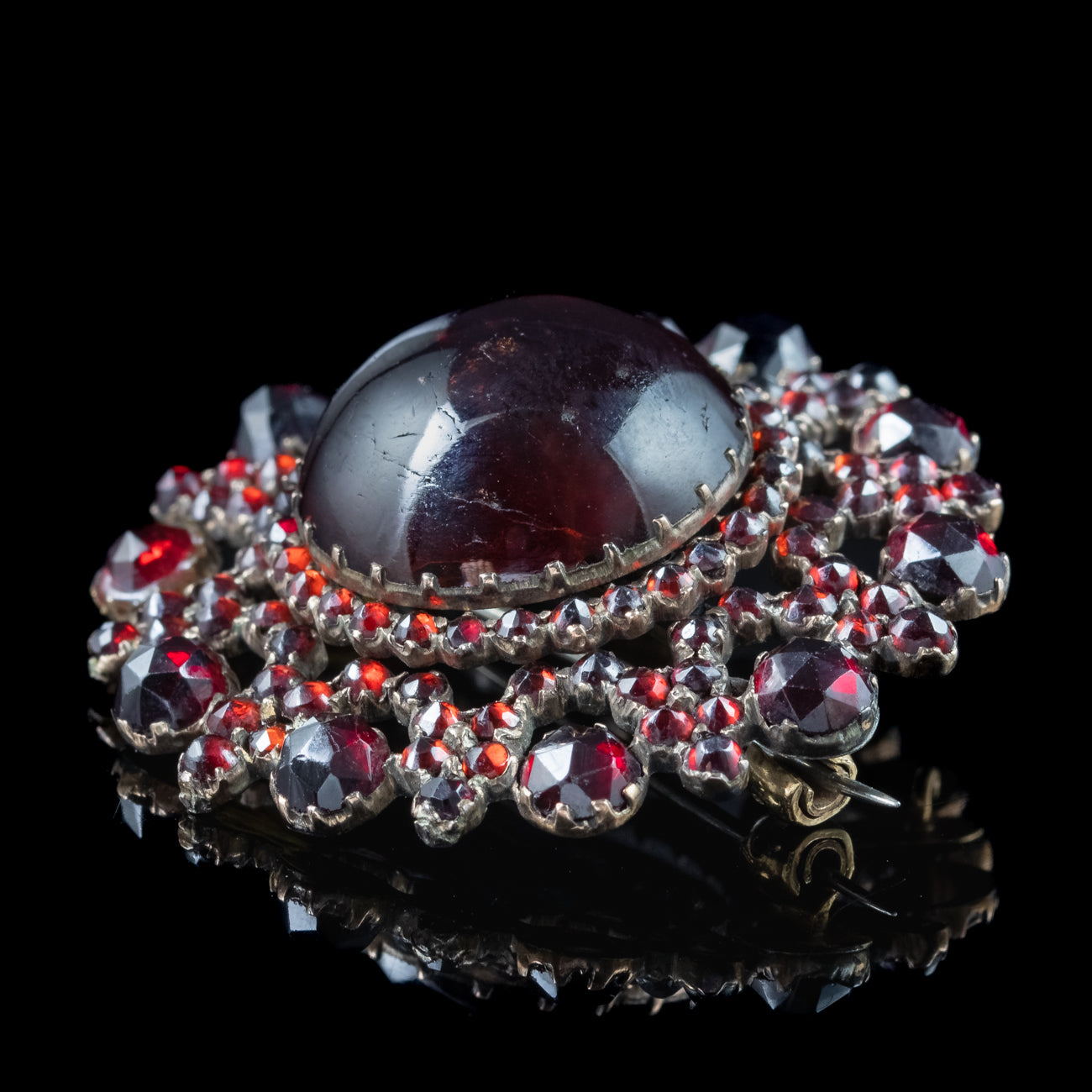 Victorian Garnet Star Brooch | – Laurelle Antique Jewellery