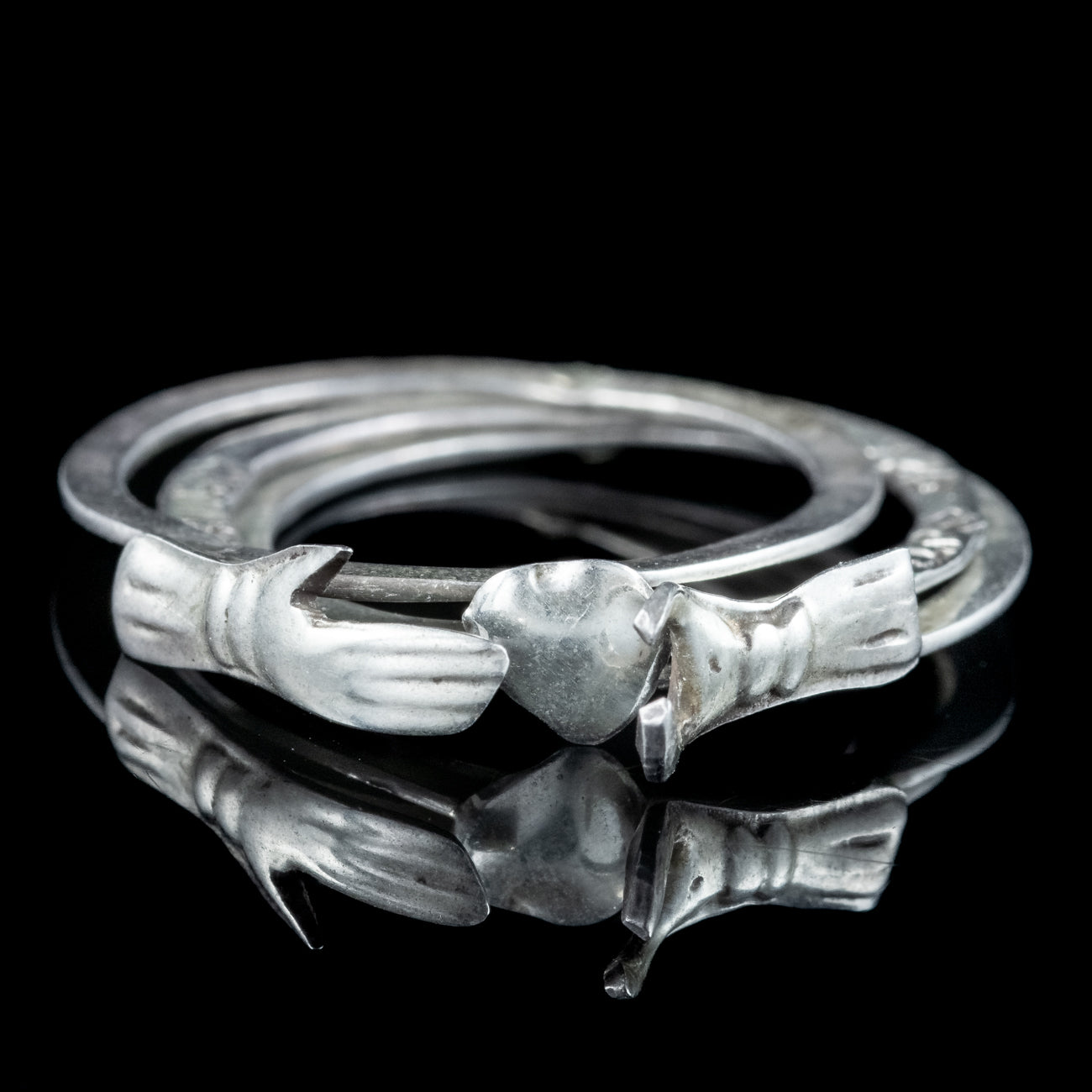 Vintage Clasped Hand Fede Ring Silver – Laurelle Antique Jewellery