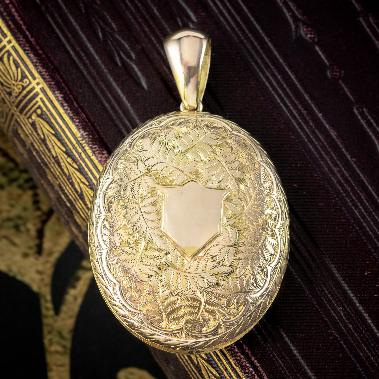 Antique Victorian Fern Leaf Locket 9ct Gold – Laurelle Antique Jewellery