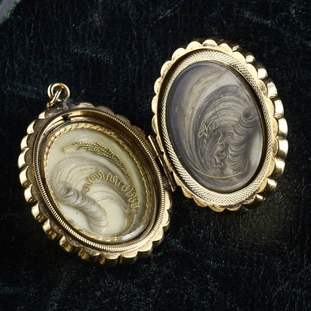 Antique Victorian Mourning Locket 18ct Gold Back and Front Circa 1840 ...